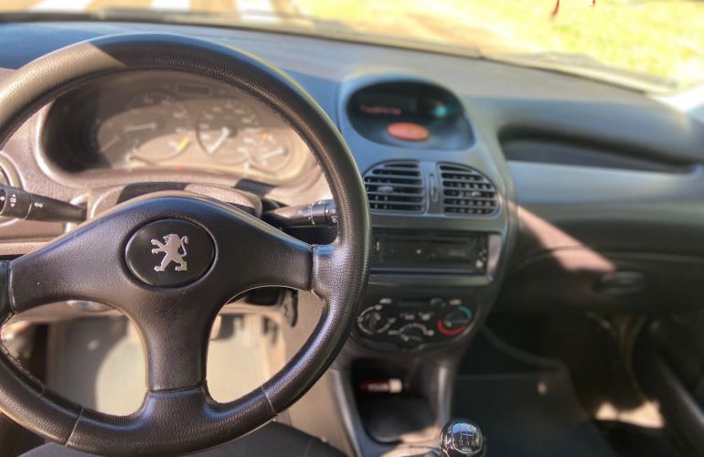 Peugeot 206 Hatch. Selection 1.0 16V 2p 2003/2003 - Salão do Carro - 325612